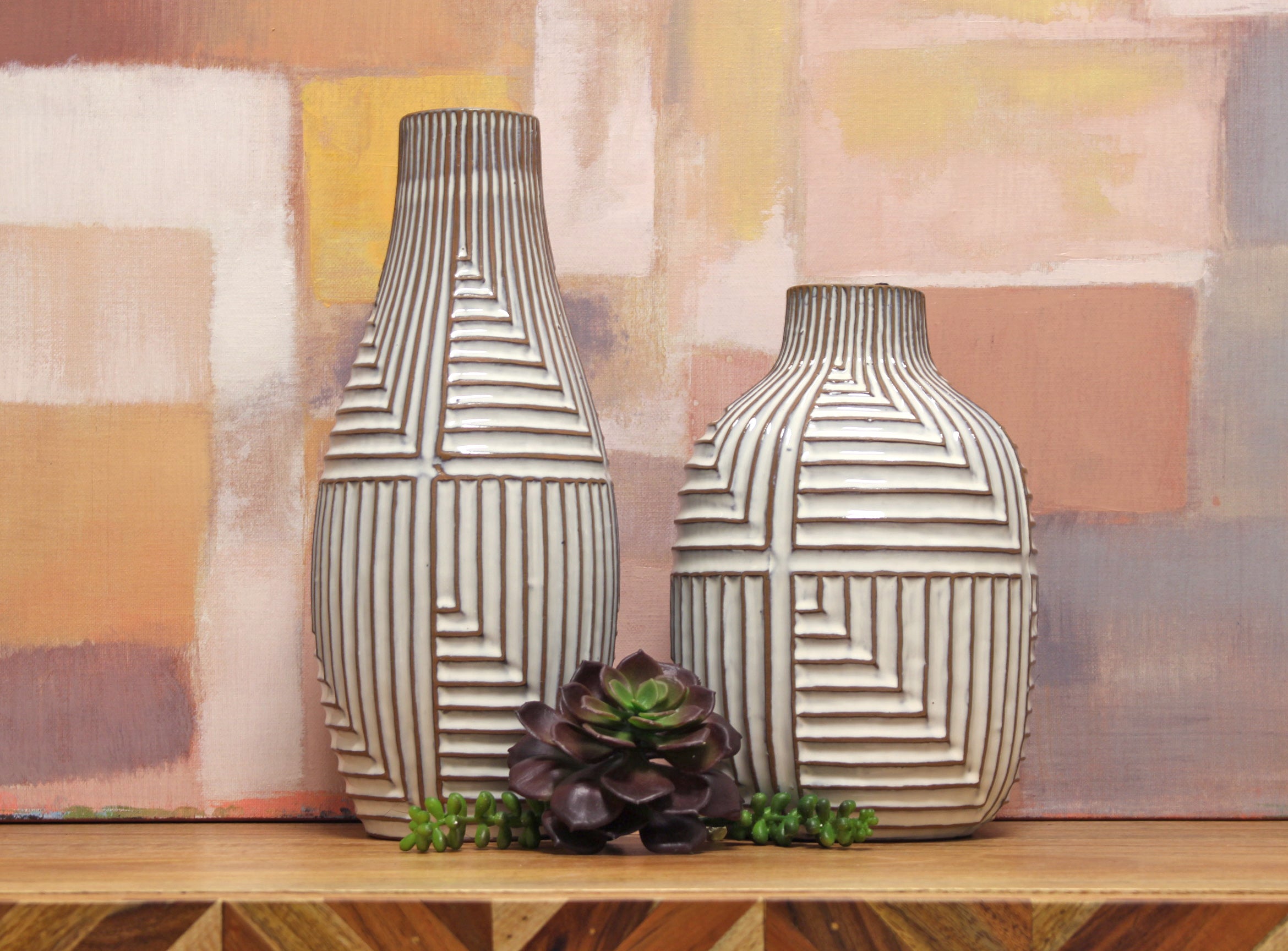 IMAX Worldwide Home Ella Medium Vase – Uber Bazaar